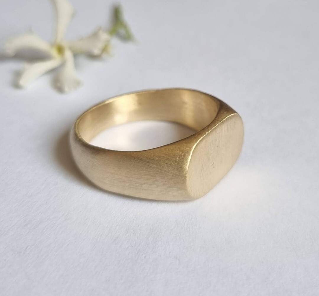 Signet Ring, Minimalist Jewelry, Oval Signet Ring, Pinky Ring for Women ...