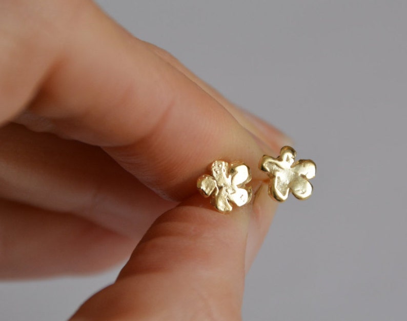 Gold Flower Stud Earrings Tiny Flower Earrings Girls - Etsy