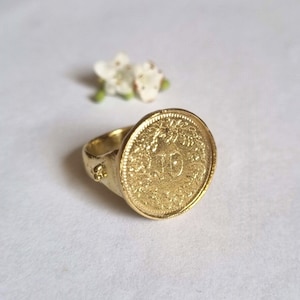 Solid Gold Coin Ring, Gold Signet Ring, Antique Style Ring, Romantic ...