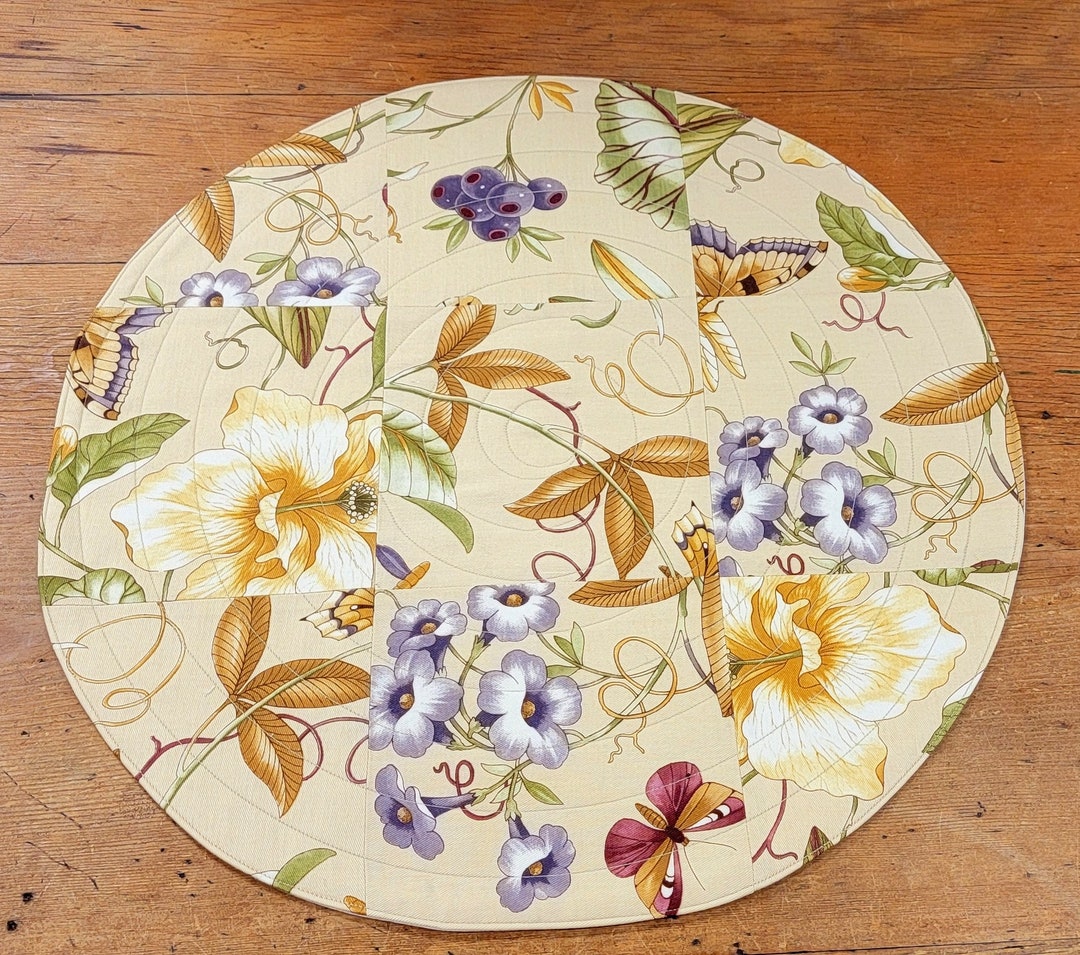 19" Round Quilted Patchwork Centerpiece Mat Table Topper Tropical ...