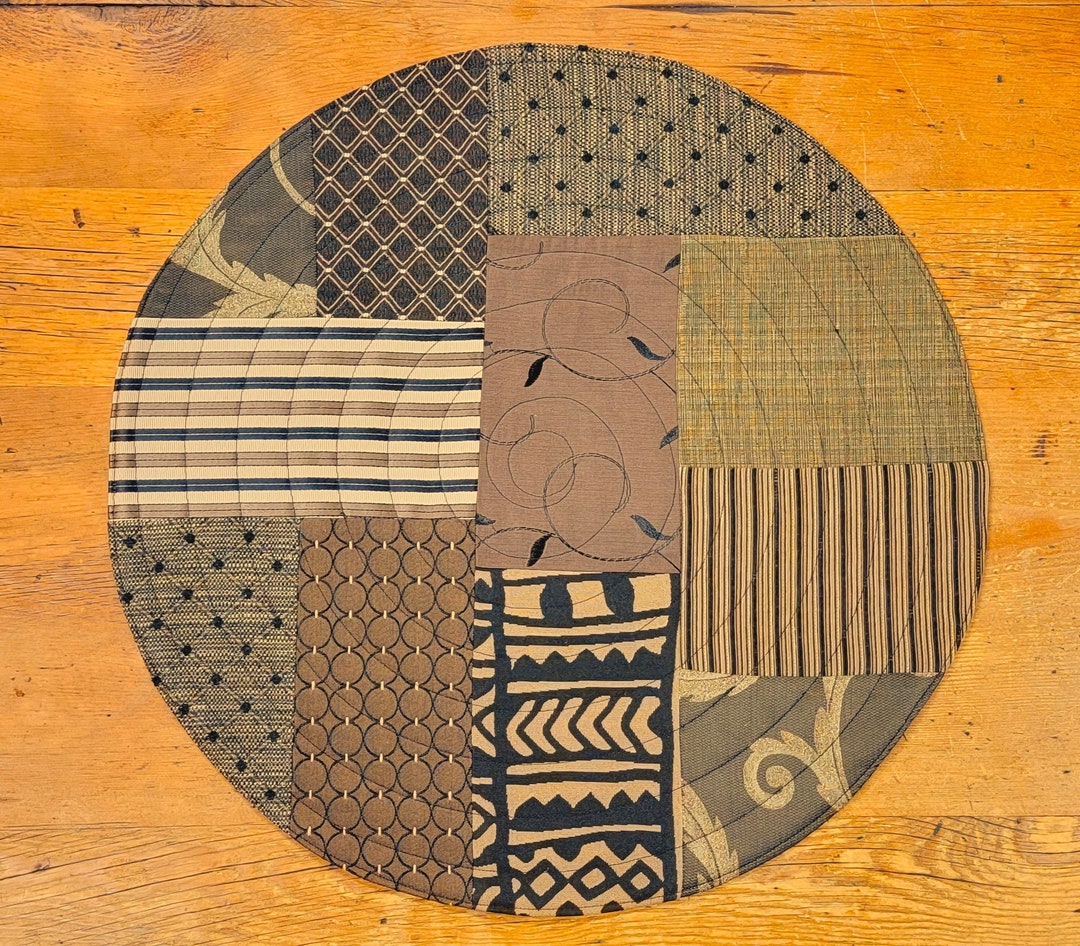 20" Round Quilted Table Topper/centerpiece Mat Multicolor Patchwork ...
