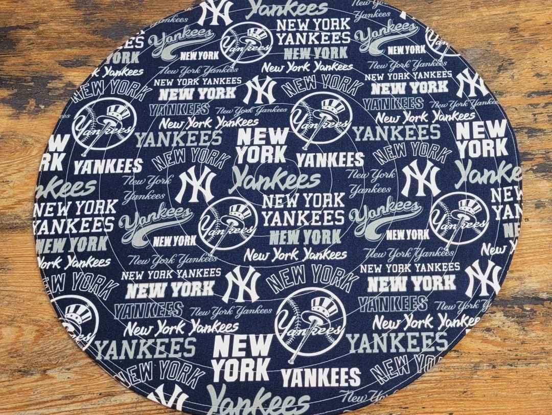 New York Yankees Round Quilted Table Topper Centerpiece Mat Home Decor ...