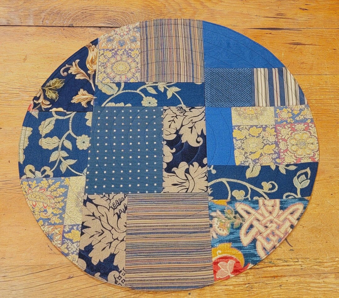 Custom Sized Round Quilted Table Topper/centerpiece Mat Patchwork ...