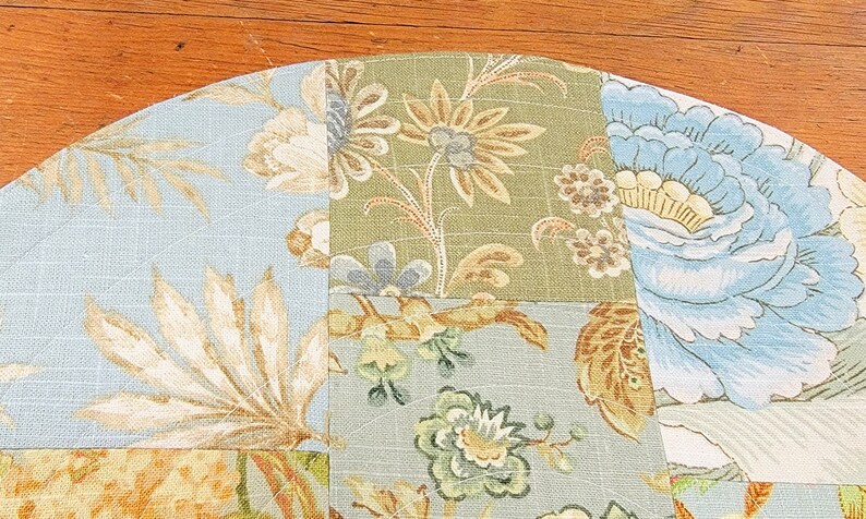 20 Round Quilted Linen Table Topper/centerpiece Mat - Etsy