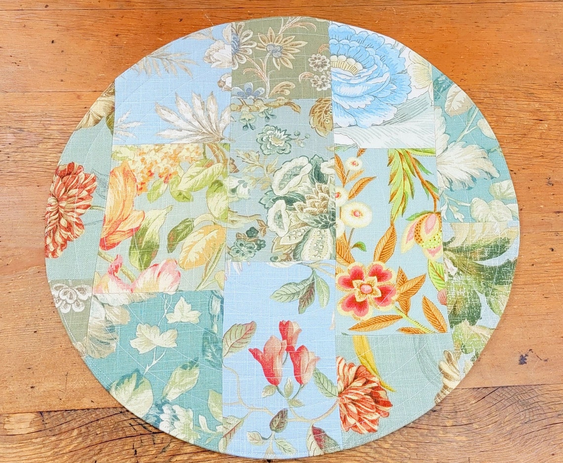 20 Round Quilted Linen Table Topper/centerpiece Mat - Etsy