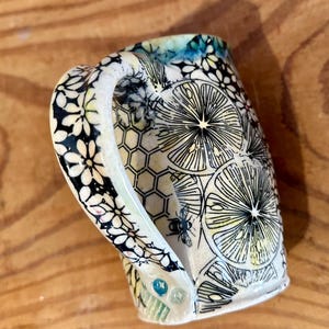 Daisy Honey Bee, Lemon Ceramic Watercolor Underglaze Graphic Nature Mug ...
