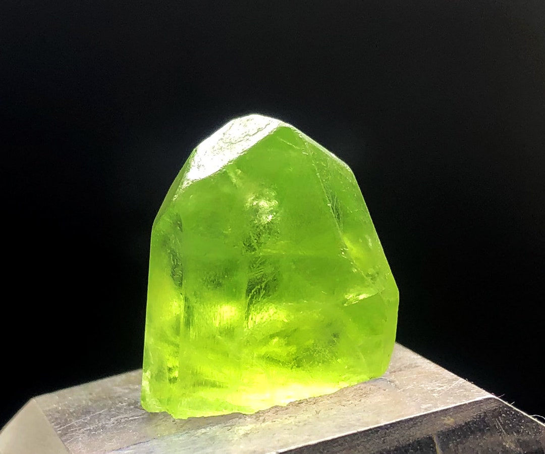 Peridot Crystal ,peridot Specimen,peridot Mineral , Terminated Damage ...