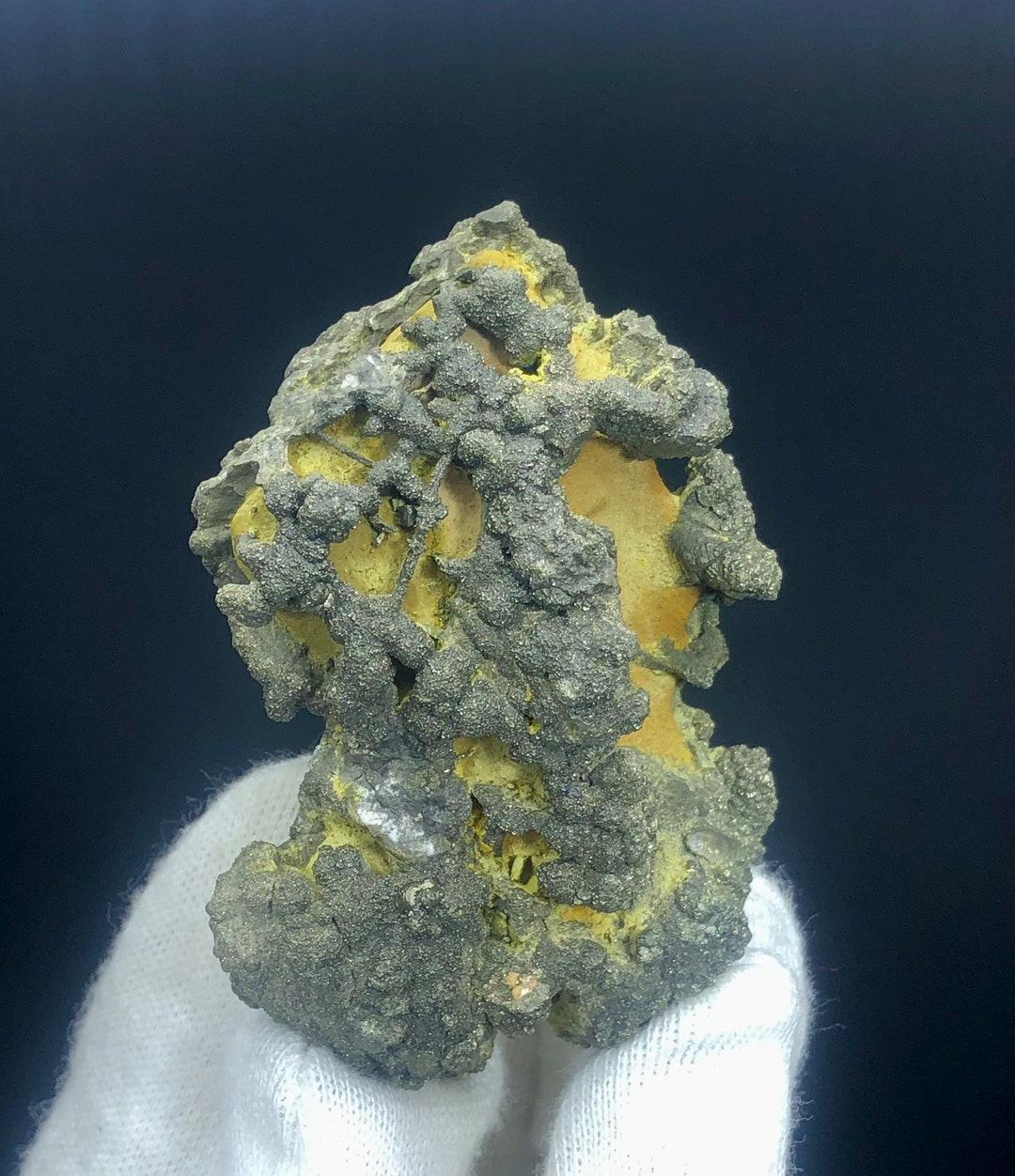 Natural Golden Color Pyrite on Limonite ,raw Mineral Pyrite, Pyrite ...