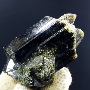 Epidote Crystals , Epidote Specimen , Green Epidote, Epidote Mineral ...
