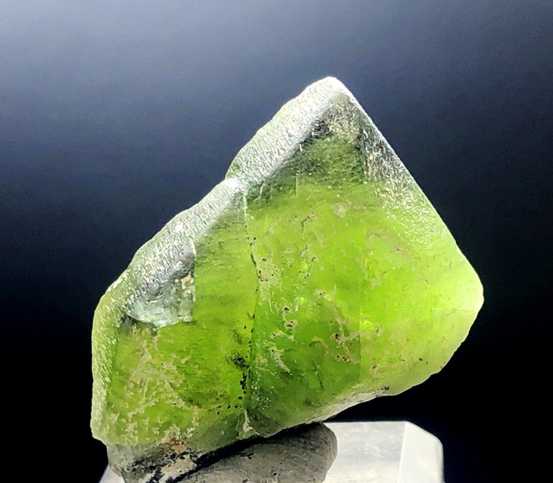 Peridot Crystal ,peridot Specimen,peridot Mineral , Terminated Damage ...
