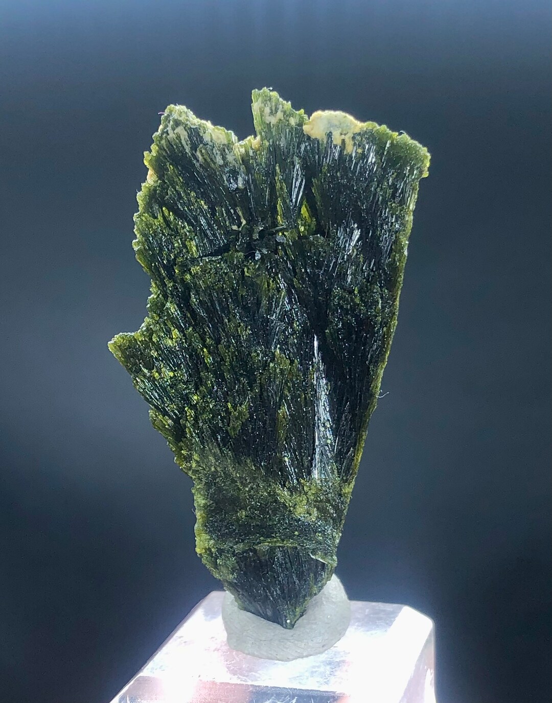 Epidote Specimen , Orange Head Epidote Crystals Cluster, Green Epidote ...