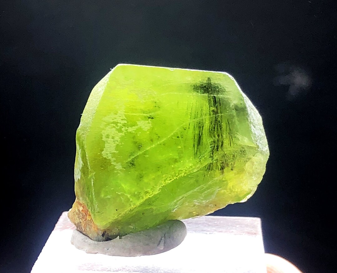 Peridot Crystal ,peridot Specimen,peridot Mineral , Terminated Damage ...