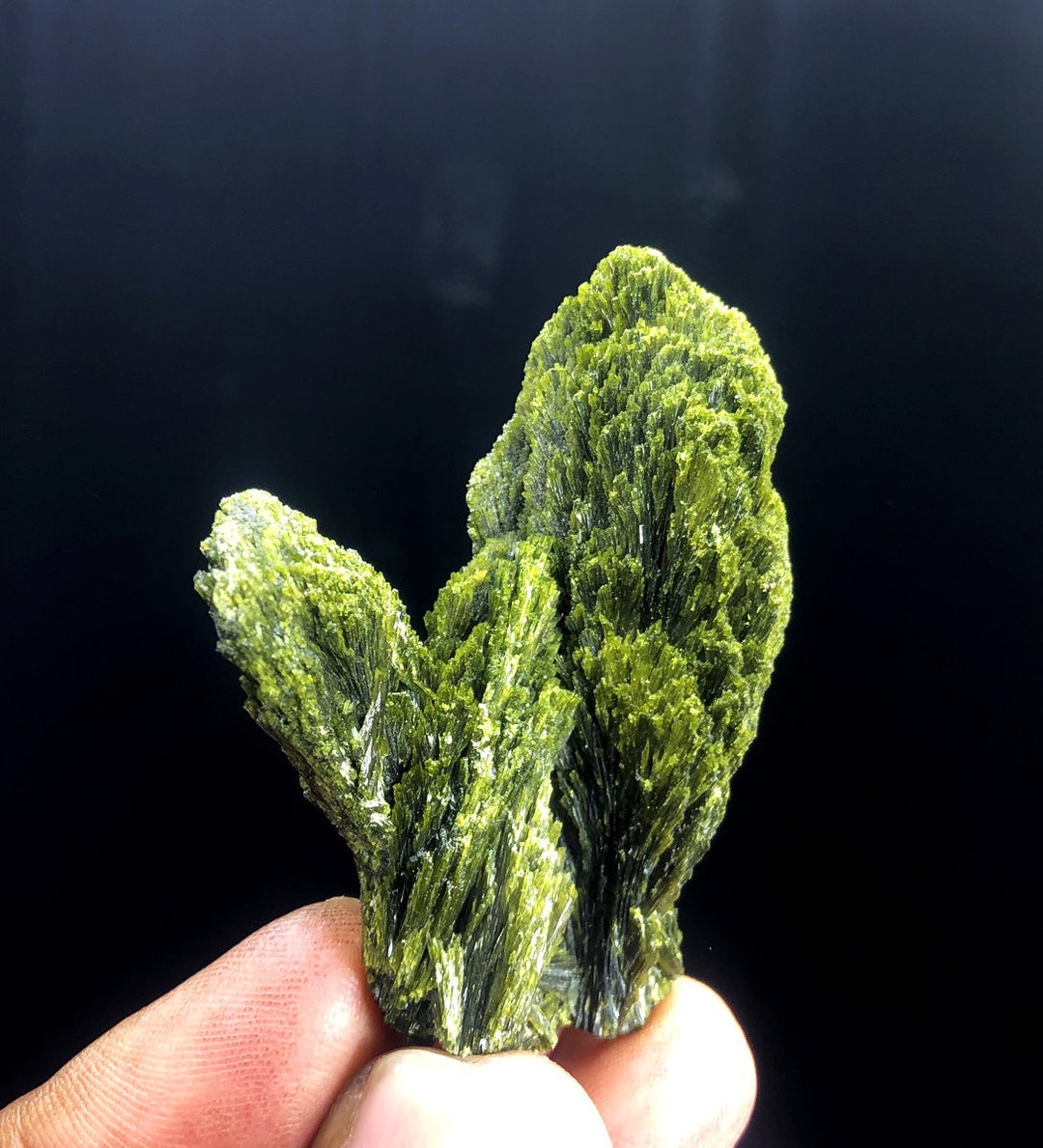 Epidote Specimen , Orange Head Epidote Crystals Cluster, Green Epidote ...