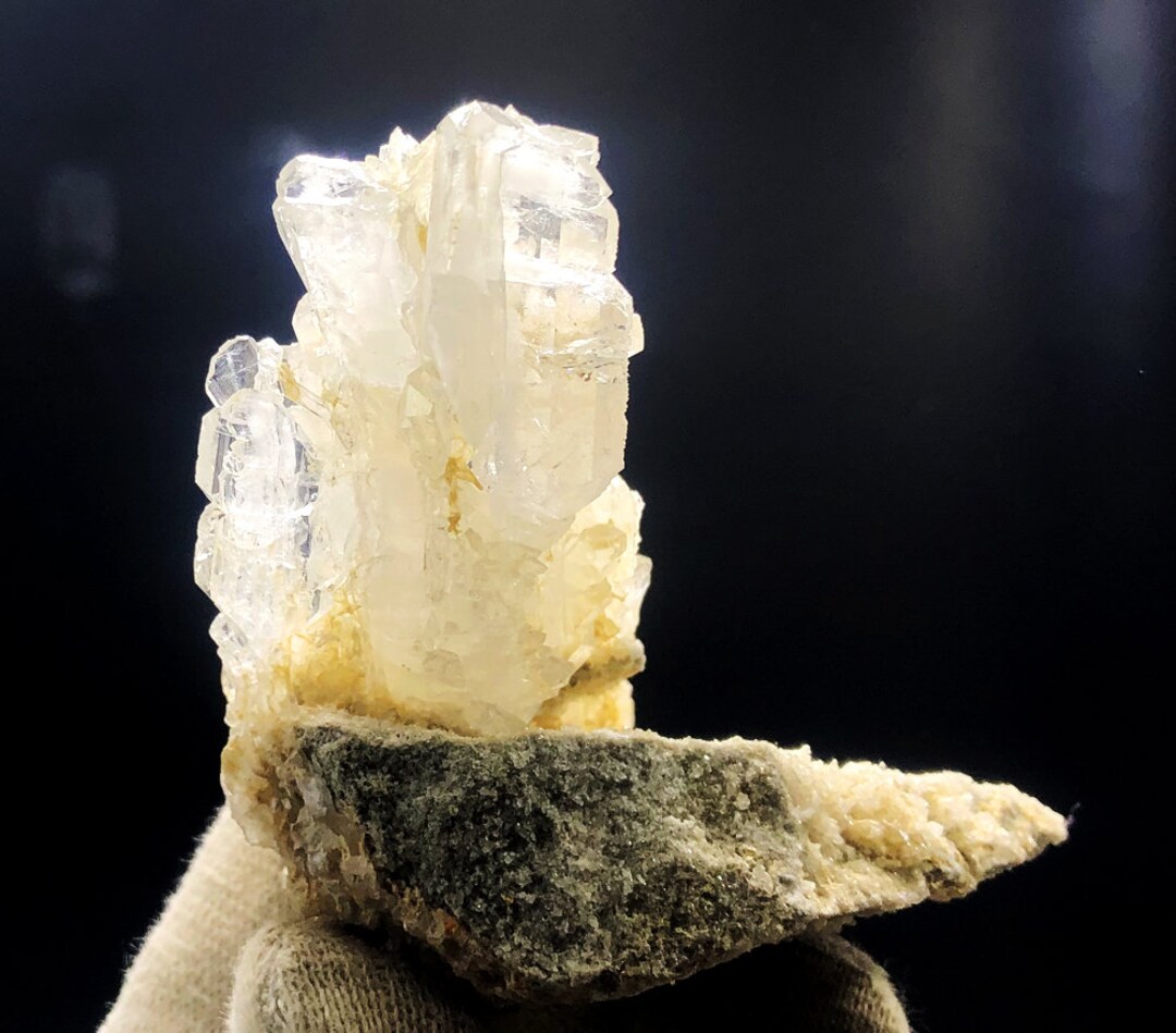 Terminated Water Clear Faden Quartz Crystals , Faden Quartz Specimen ...