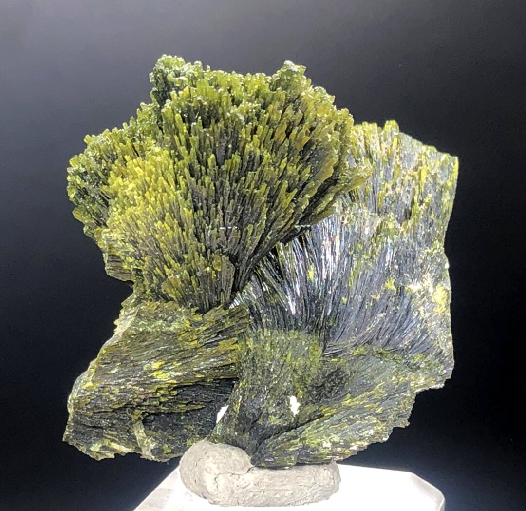 Epidote Specimen , Orange Head Epidote Crystals Cluster, Green Epidote ...