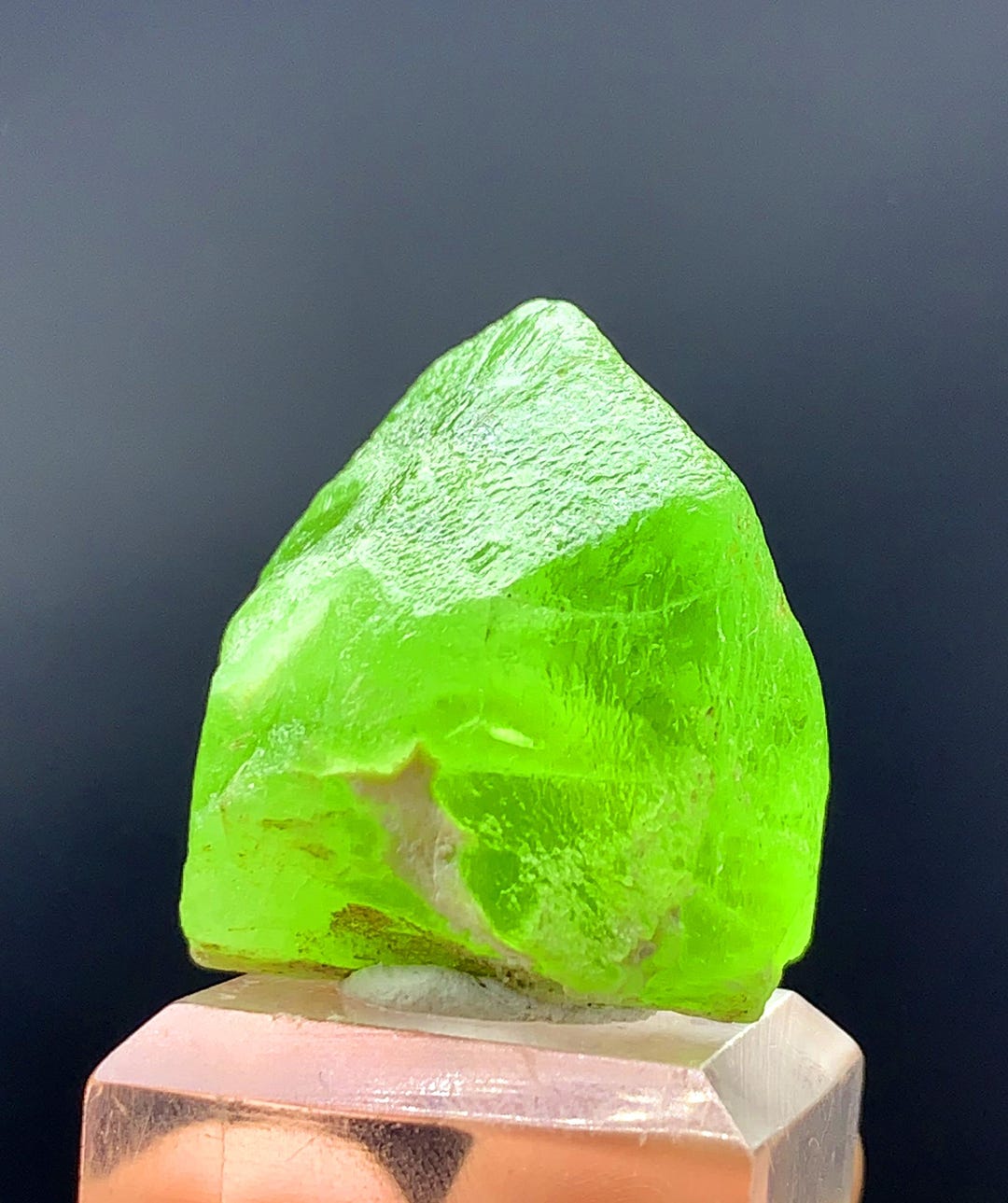 Natural Green Color Peridot Crystal ,peridot Specimen, Terminated ...