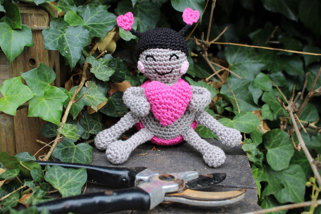 CROCHET PDF PATTERN: Lola the Love Bug | Amigurumi Love Bug, Crochet ...