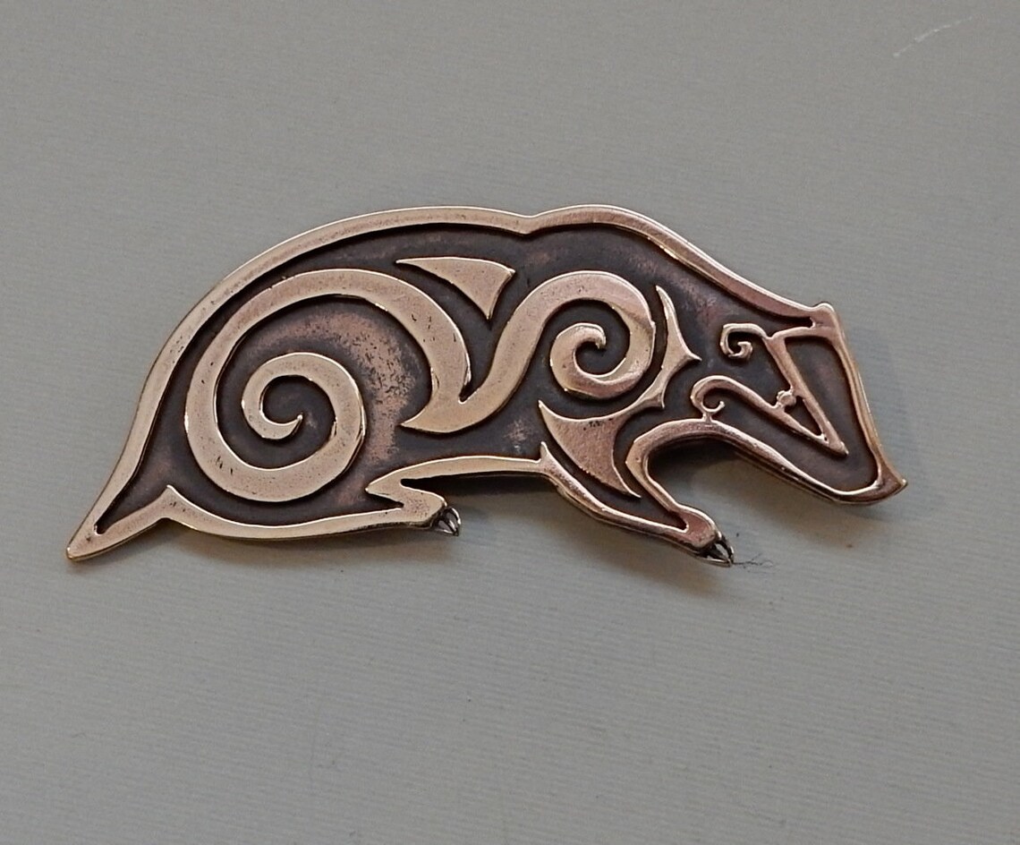 Large Badger Brooch or Pendant in Bronze - Etsy