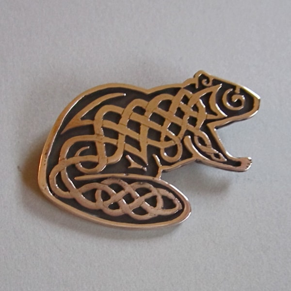 Beaver Brooch - Etsy