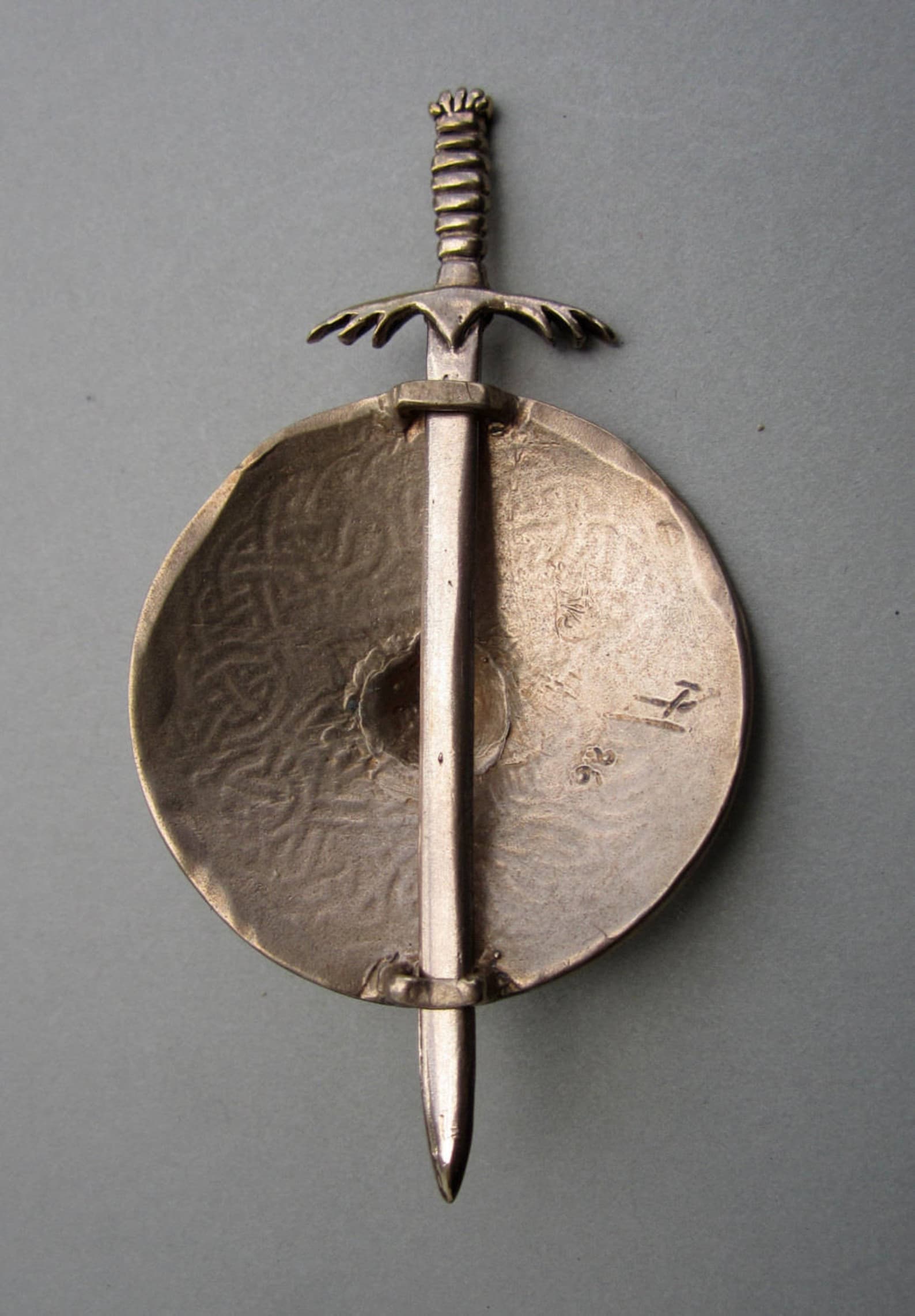 Sword & Shield Clasp - Etsy Canada