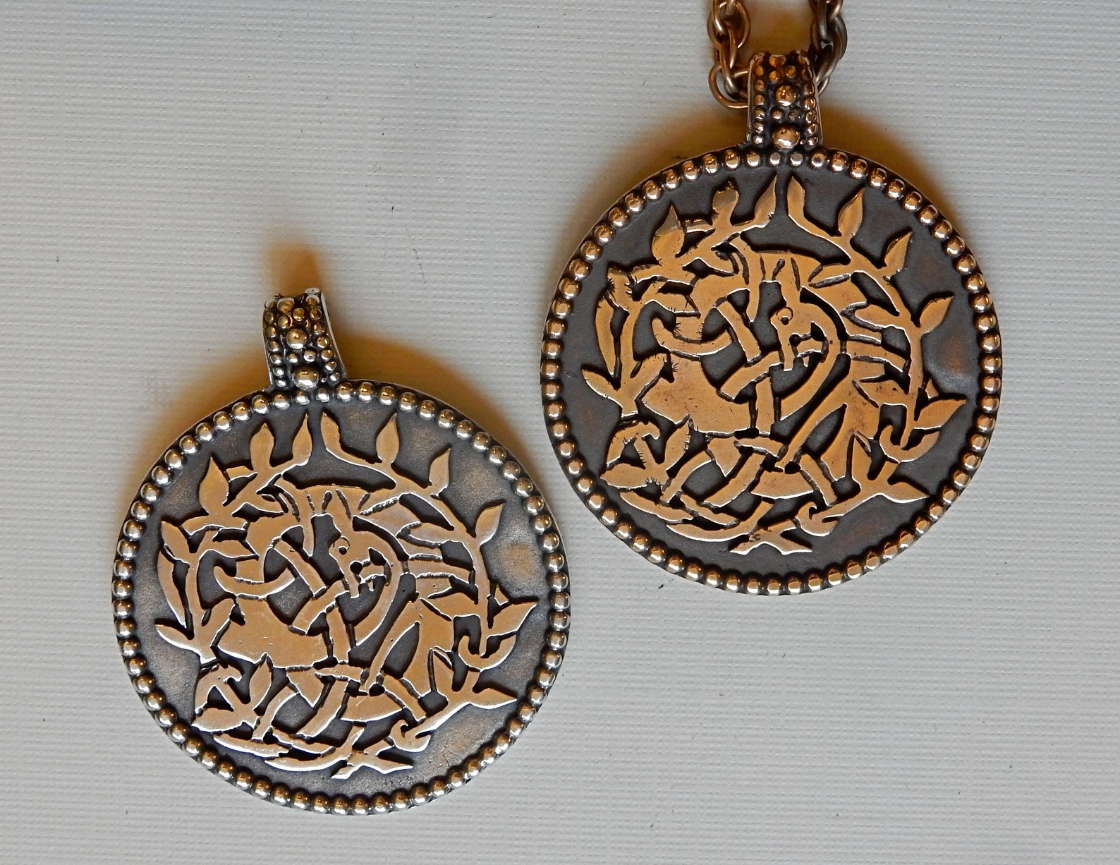Viking Laurel Medallion in Bronze or Silver - Etsy Canada