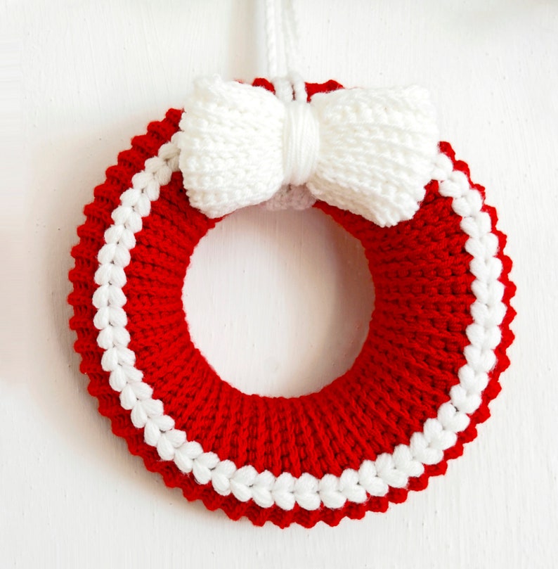 Crochet Pattern for a Christmas Door Wreath. English+german. Pattern ...