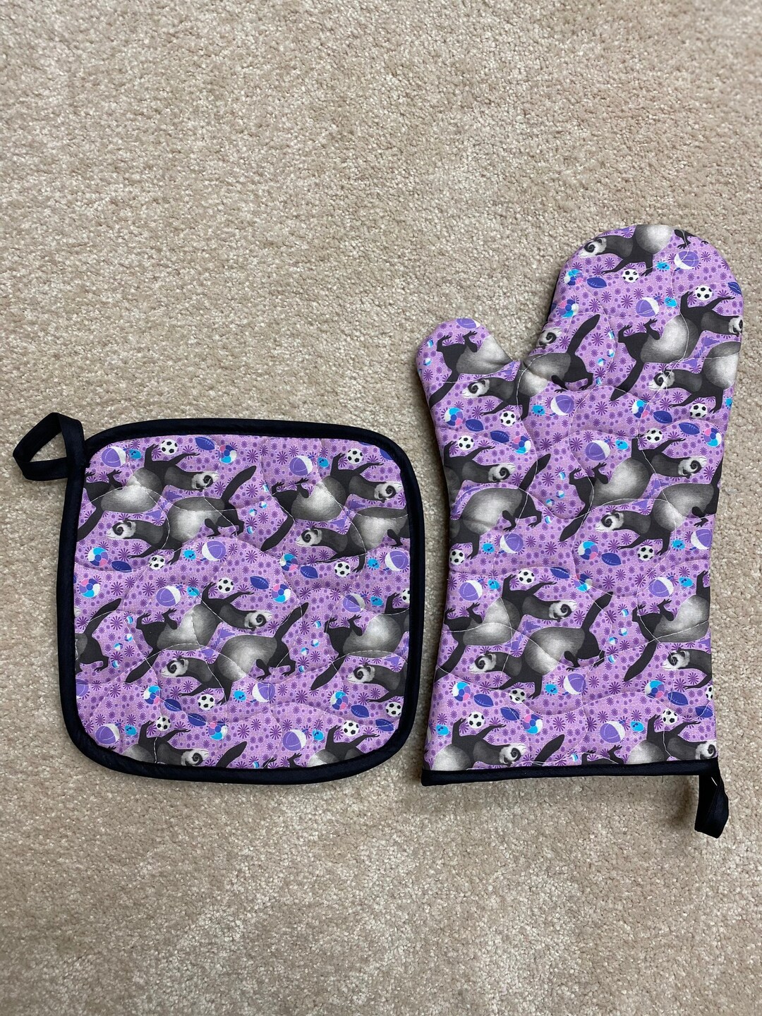 Ferret Insulated Quilted Oven Mitt and Pot Holder Kitchen Set - Etsy