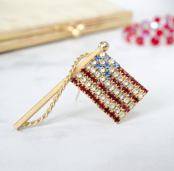 Happy Independence Day Brooch - Vintage Flag Pin - Pa… - Gem