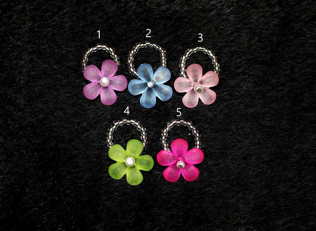 Elastic Flower Beaded Rings - Etsy