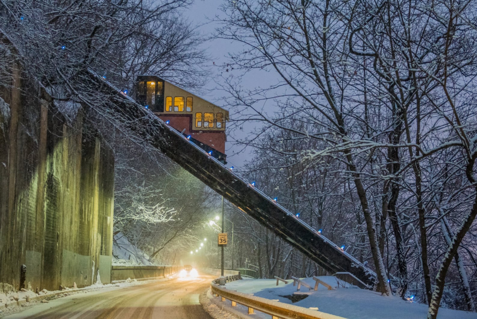 The Monongahela Incline Climbs Mt. Washington on a Snowy - Etsy