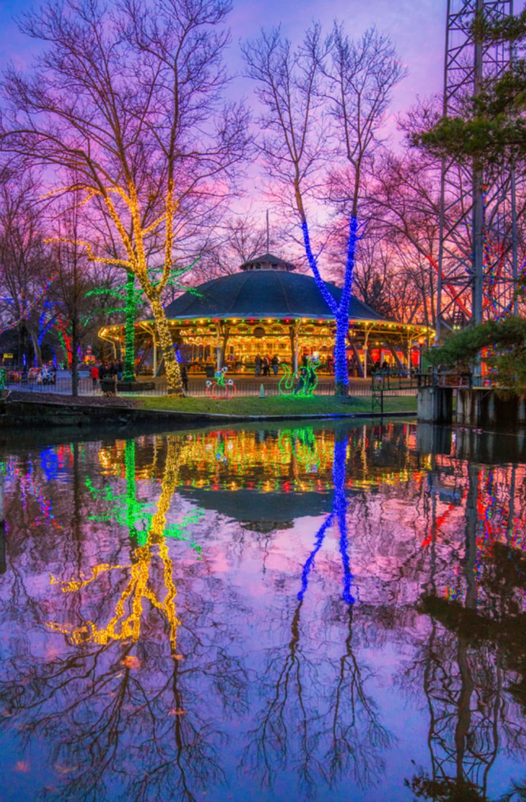 A Colorful Sunset Around the Carousel at Kennywood Park - Pittsburgh ...