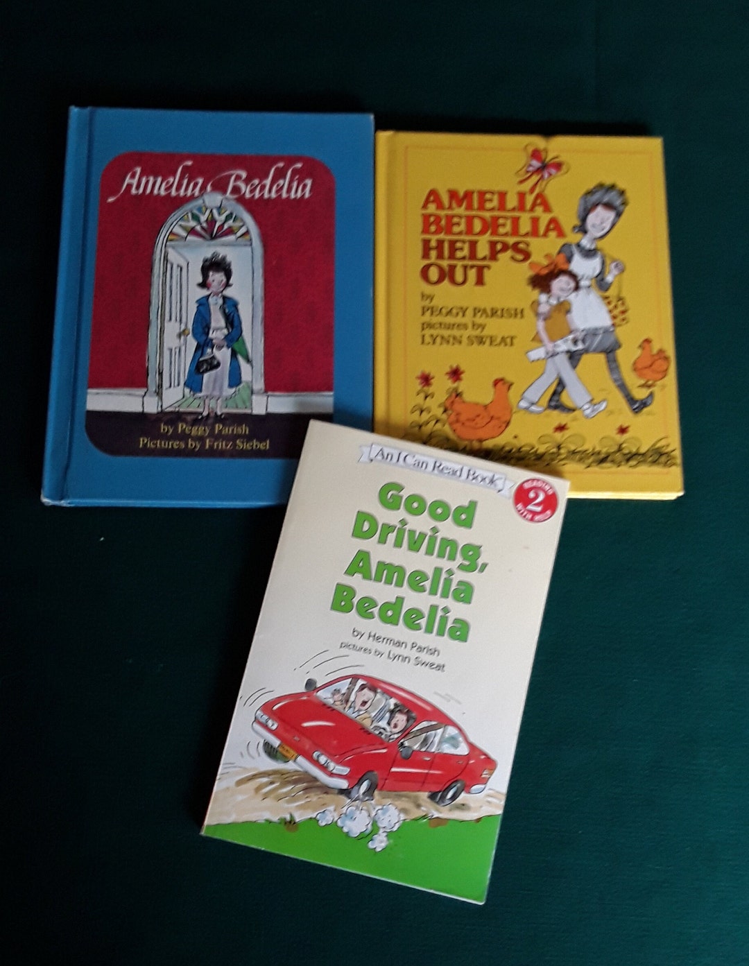 Lot of 3 Amelia Bedelia Children's Books, Amelia Bedelia Helps Out ...