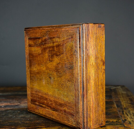 N3939 Chinese Huali Wood Jewellery Box - Gem