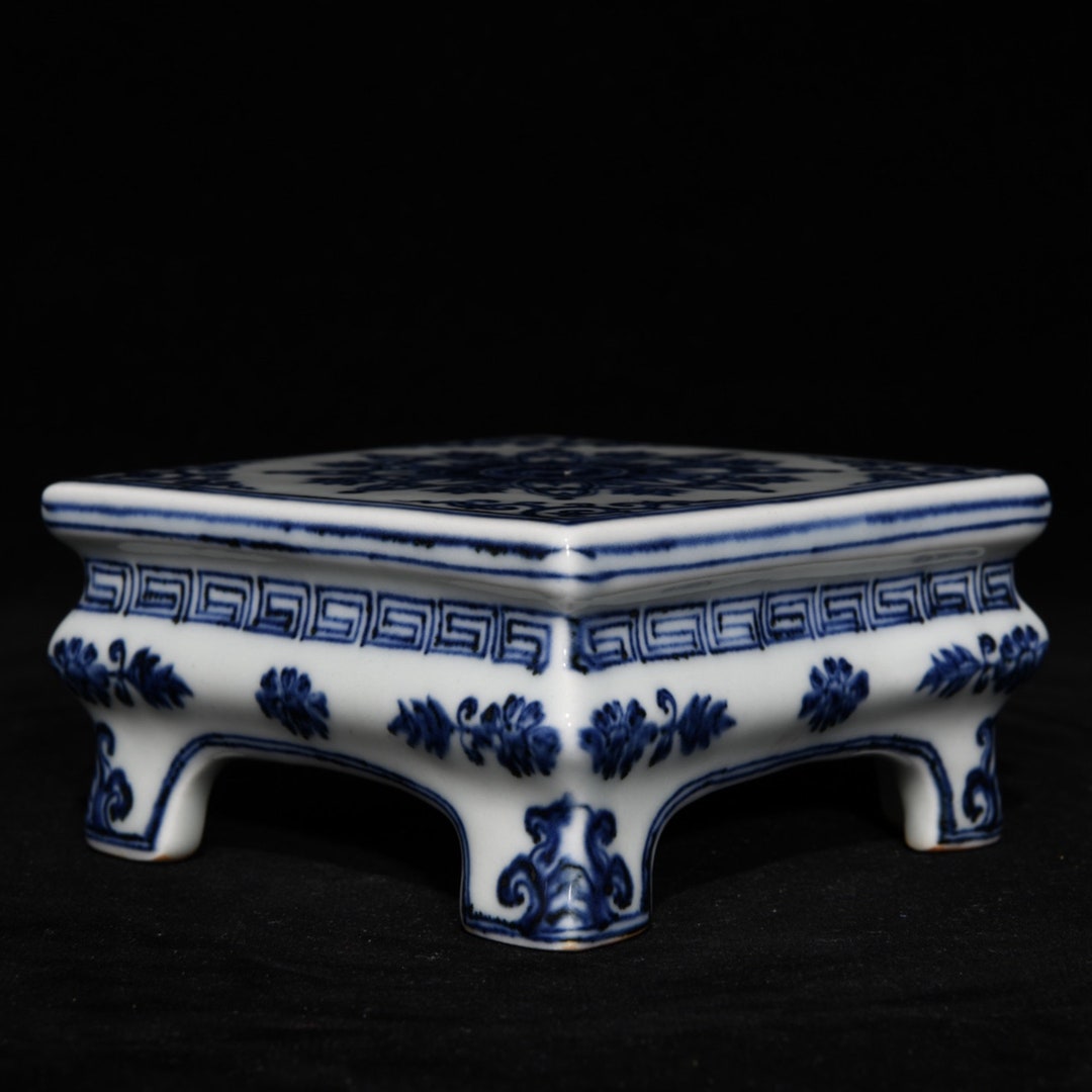 E6866 Chinese Blue and White Porcelain Flower Design Porcelain Small ...