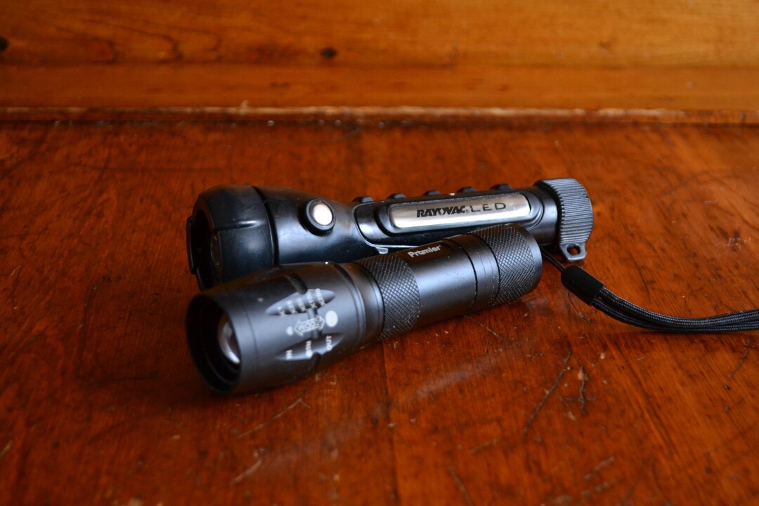 Pair of Flashlights Ray-o-vac LED & Premier With Zoom Working With New ...