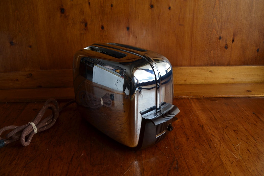 Vintage Toastmaster Automatic Pop-up Toaster Serviced in Great ...