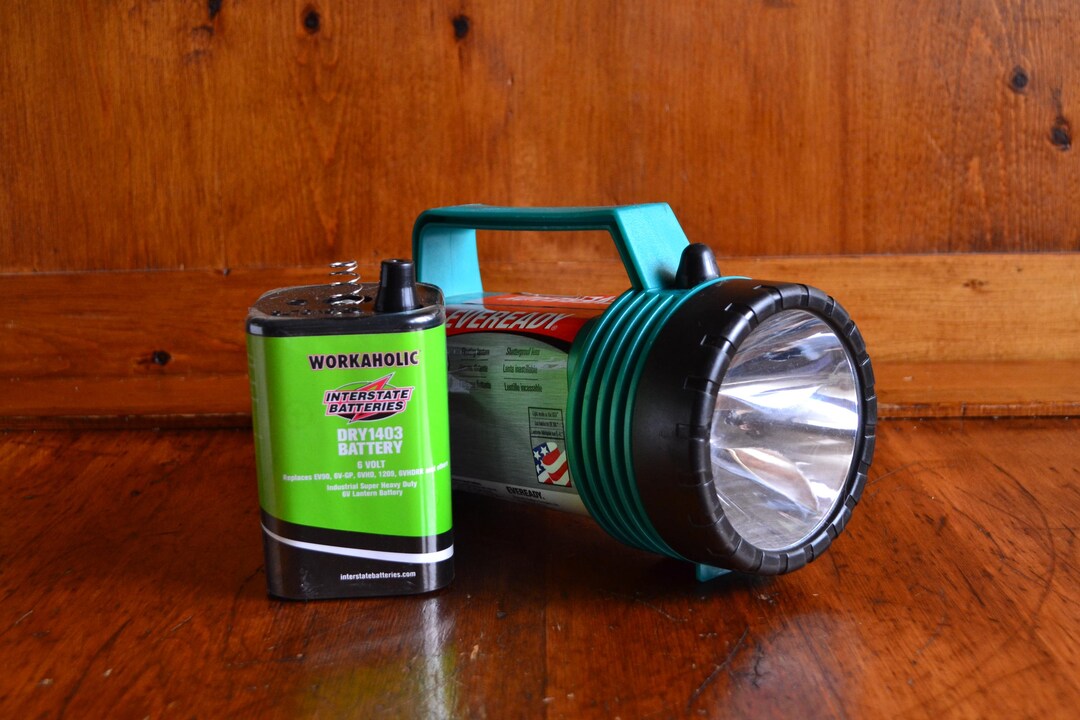 Eveready 6 Volt Floating Lantern Plastic Flashlight Blue Never Used ...