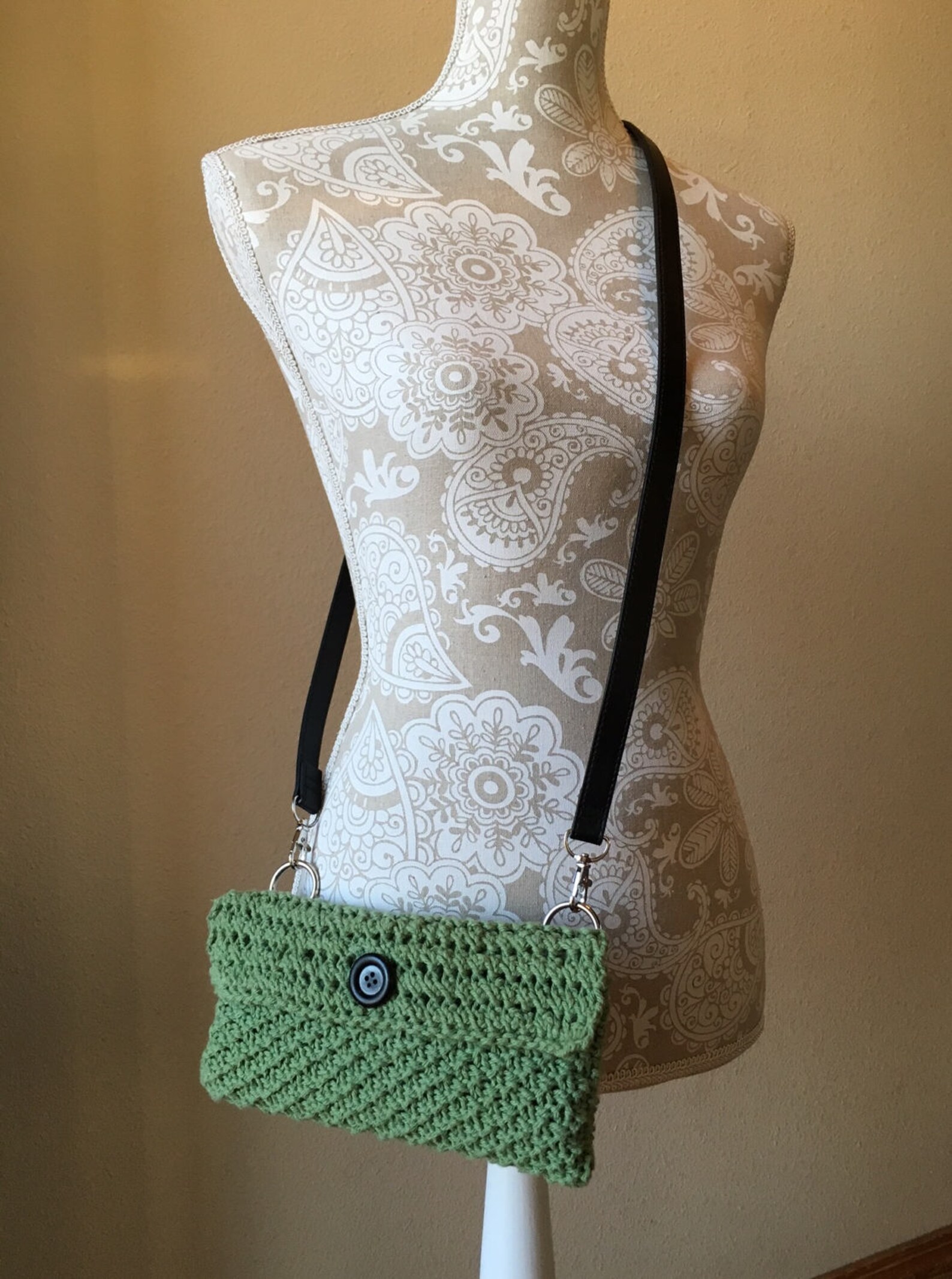 Zippered Wristlet a Loom Knit Pattern - Etsy