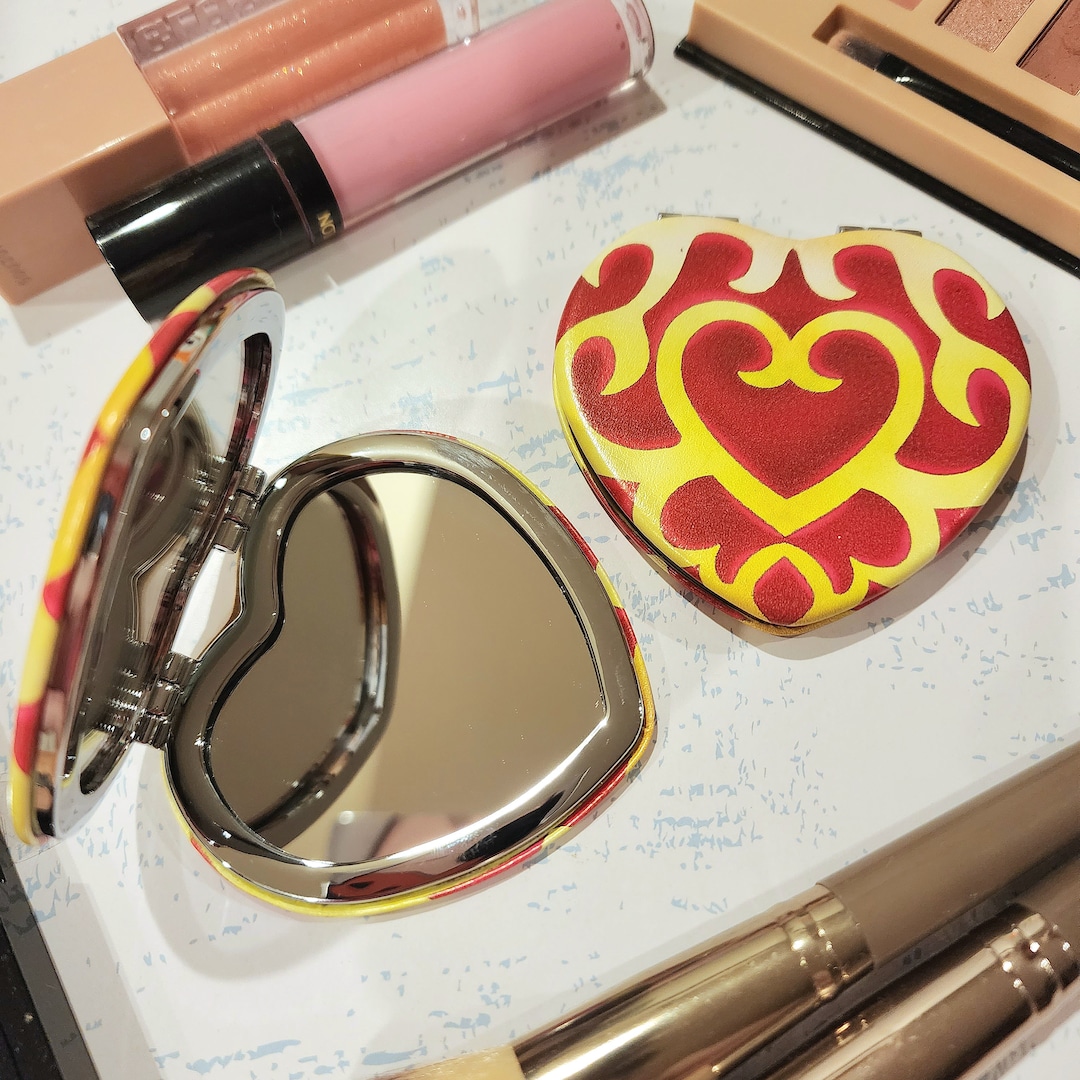 Heart Capsule Compact Mirror - 2.75in Diameter- READY TO SHIP - Etsy