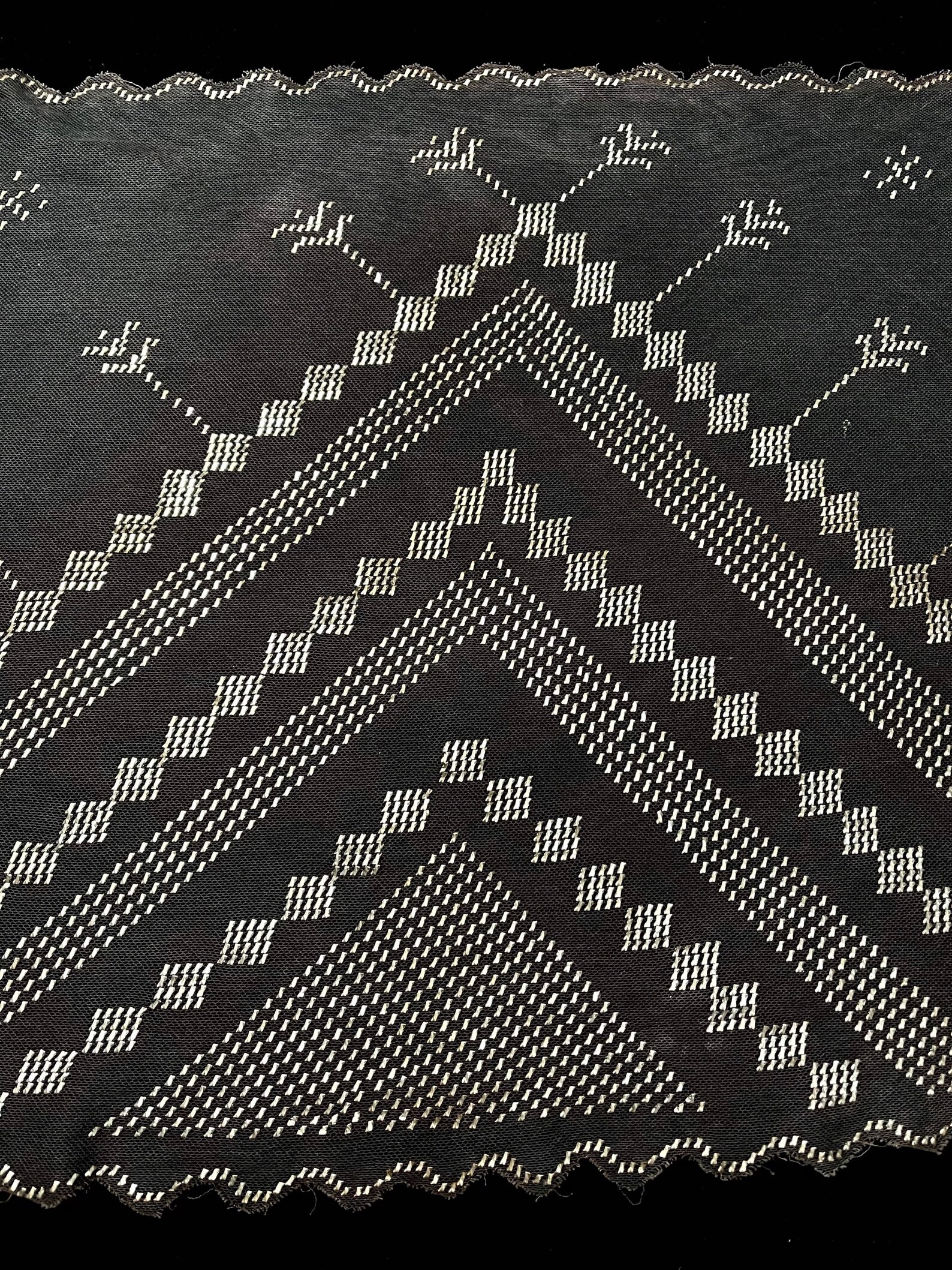 Silver and Black Assuit Shawl Art Deco Assiut Stole | Etsy