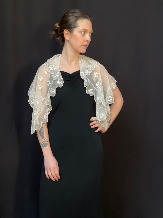 Art Deco Lace Wrap Shawl Antique Embroidered Lace Cap… - Gem