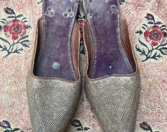Antique Slippers Gold Slippers Indian Slippers Embroidered Slippers ...