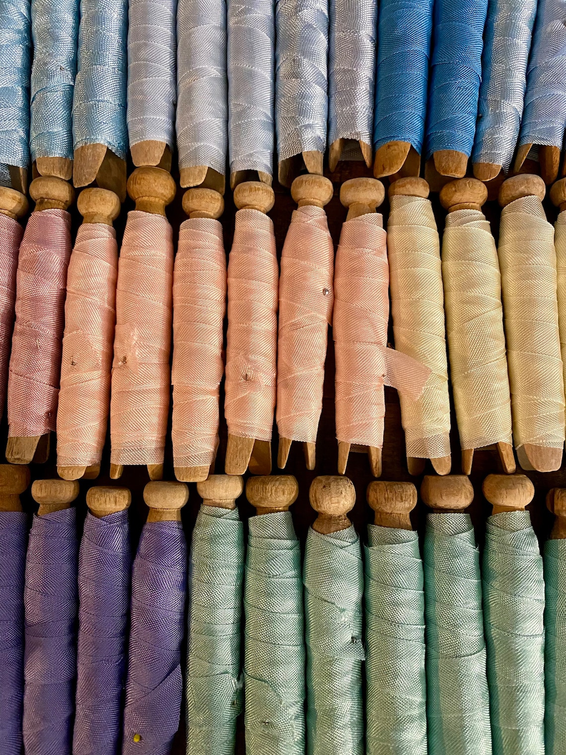 3 Yards Hug Snug Seam Binding Beautiful Colors on Antique Clothes Pin ...
