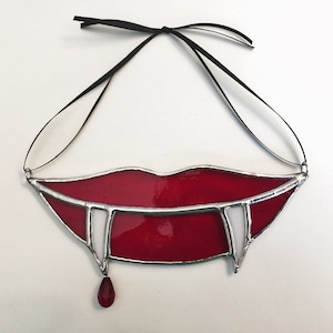 Handmade Stained Glass Vampire Lips/fangs - Etsy