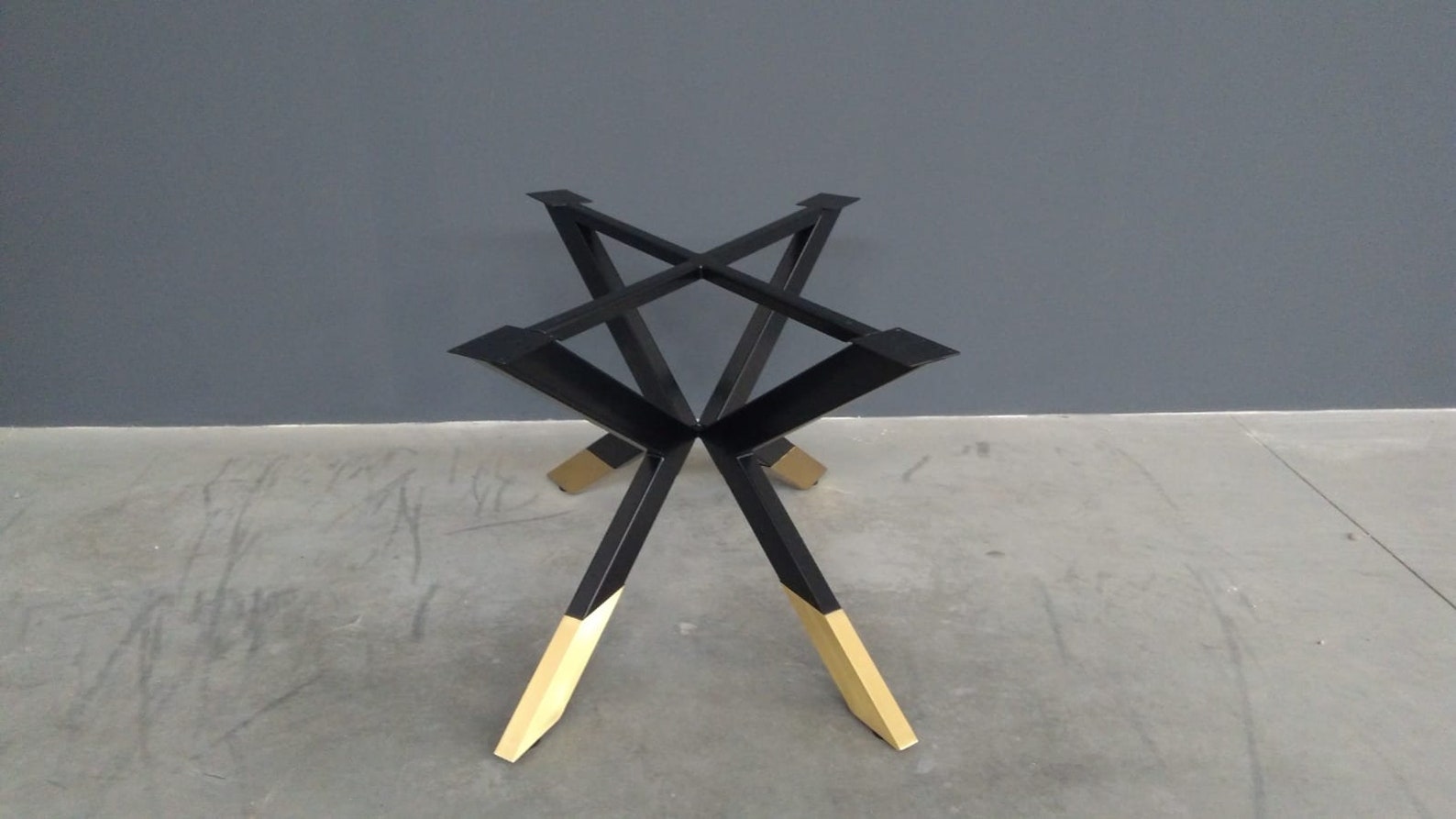 Round Dining Table Base ''TRESTLE'' Brass - Etsy