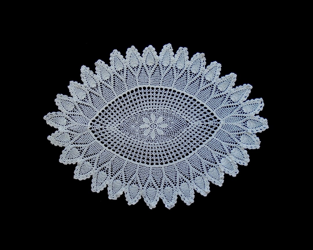 Vintage Handmade Crocheted Centerpiece Doily -- White Crocheted Oval ...
