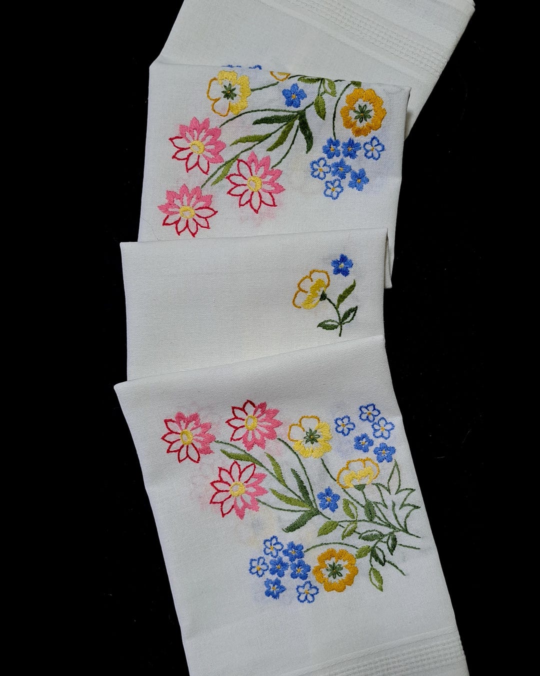 Vintage Hand-embroidered Table Topper -- White Topper With Hand ...