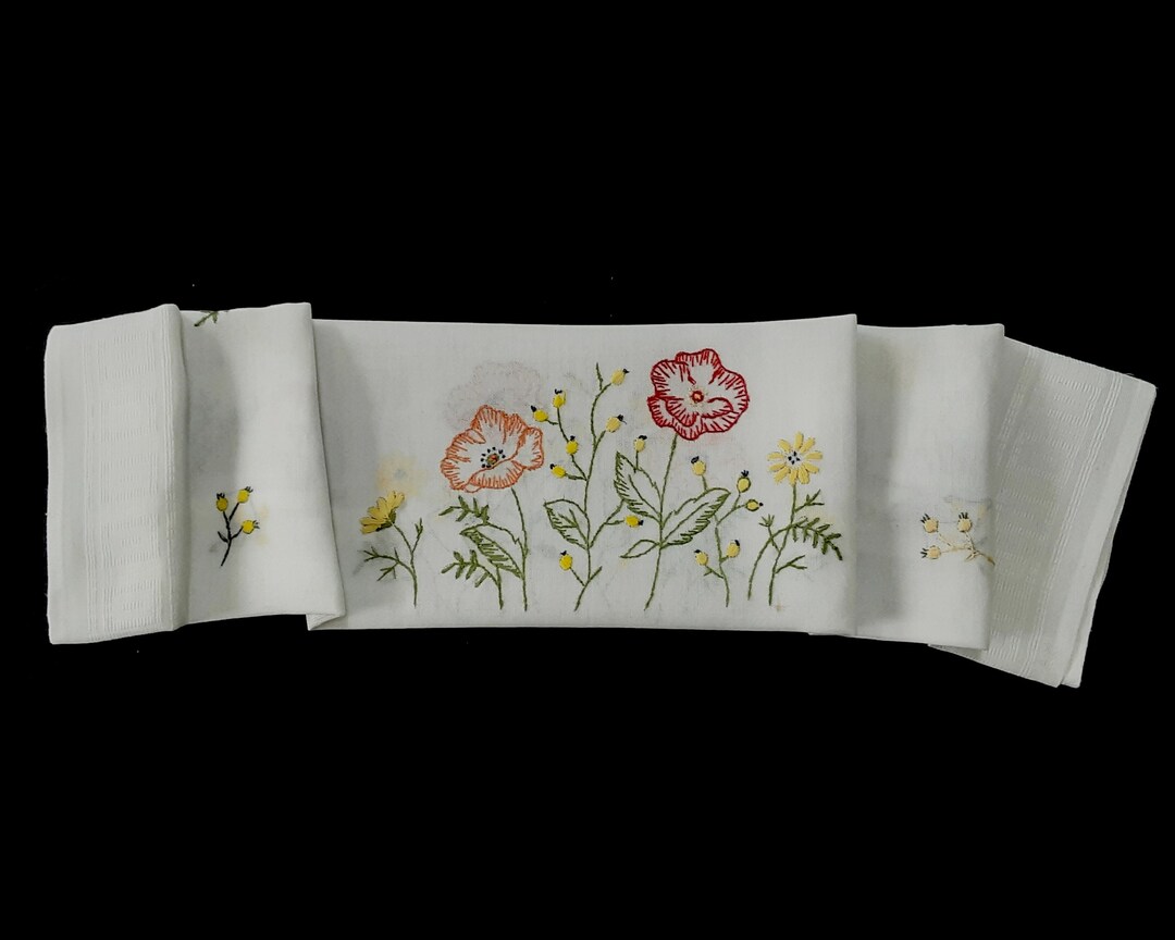 Vintage Hand-embroidered Table Topper Creamy White Topper With Hand ...