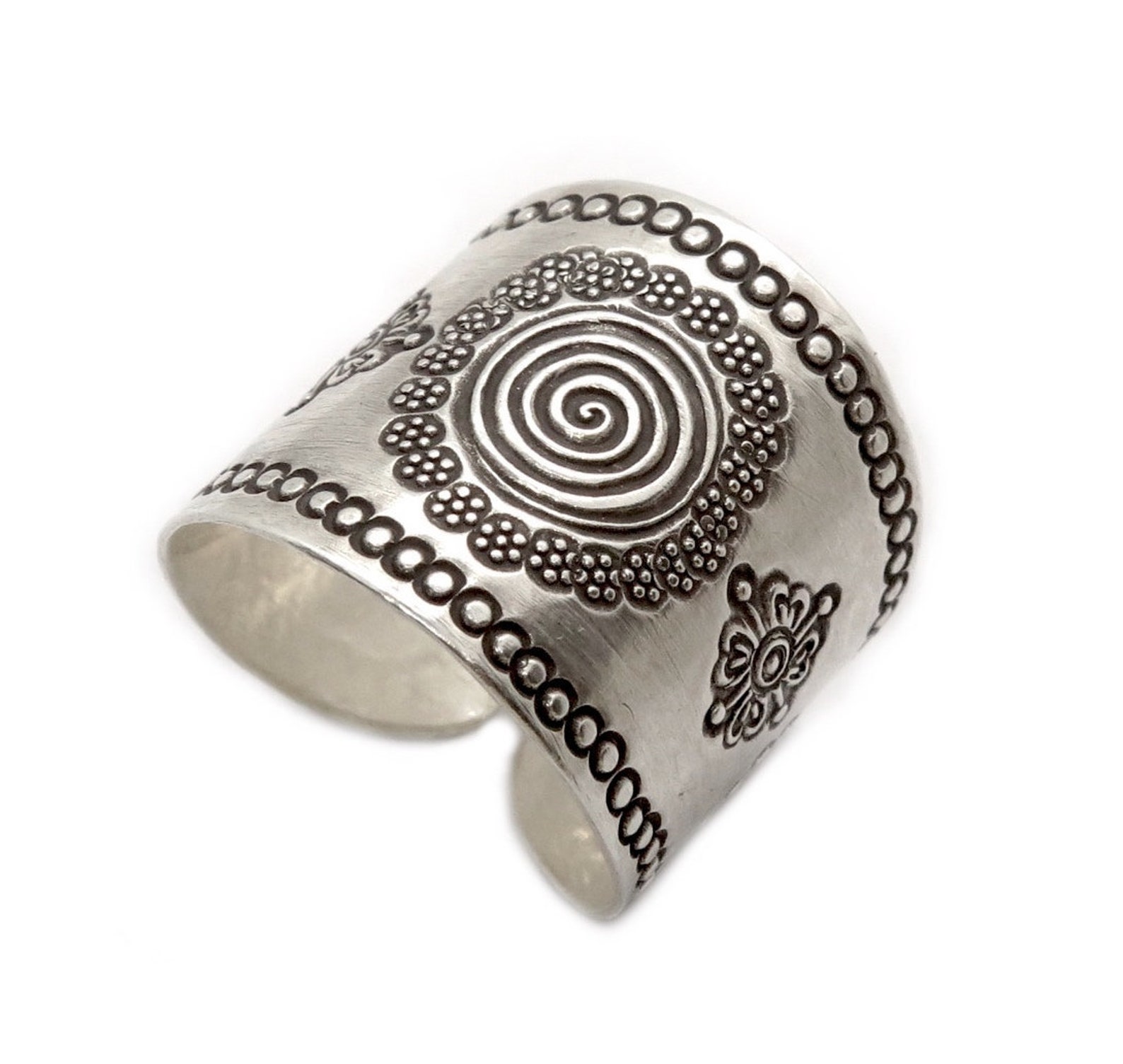 Sterling Silver Boho Wide Band Ring With Oxidized Spiral - Etsy