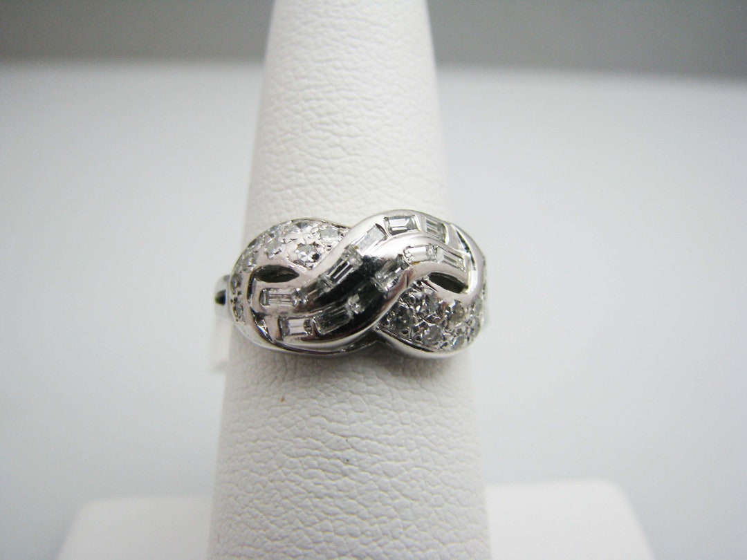 A504 Amazing 14k White Gold Figure '8' Diamond Ring with Baguettes Size ...